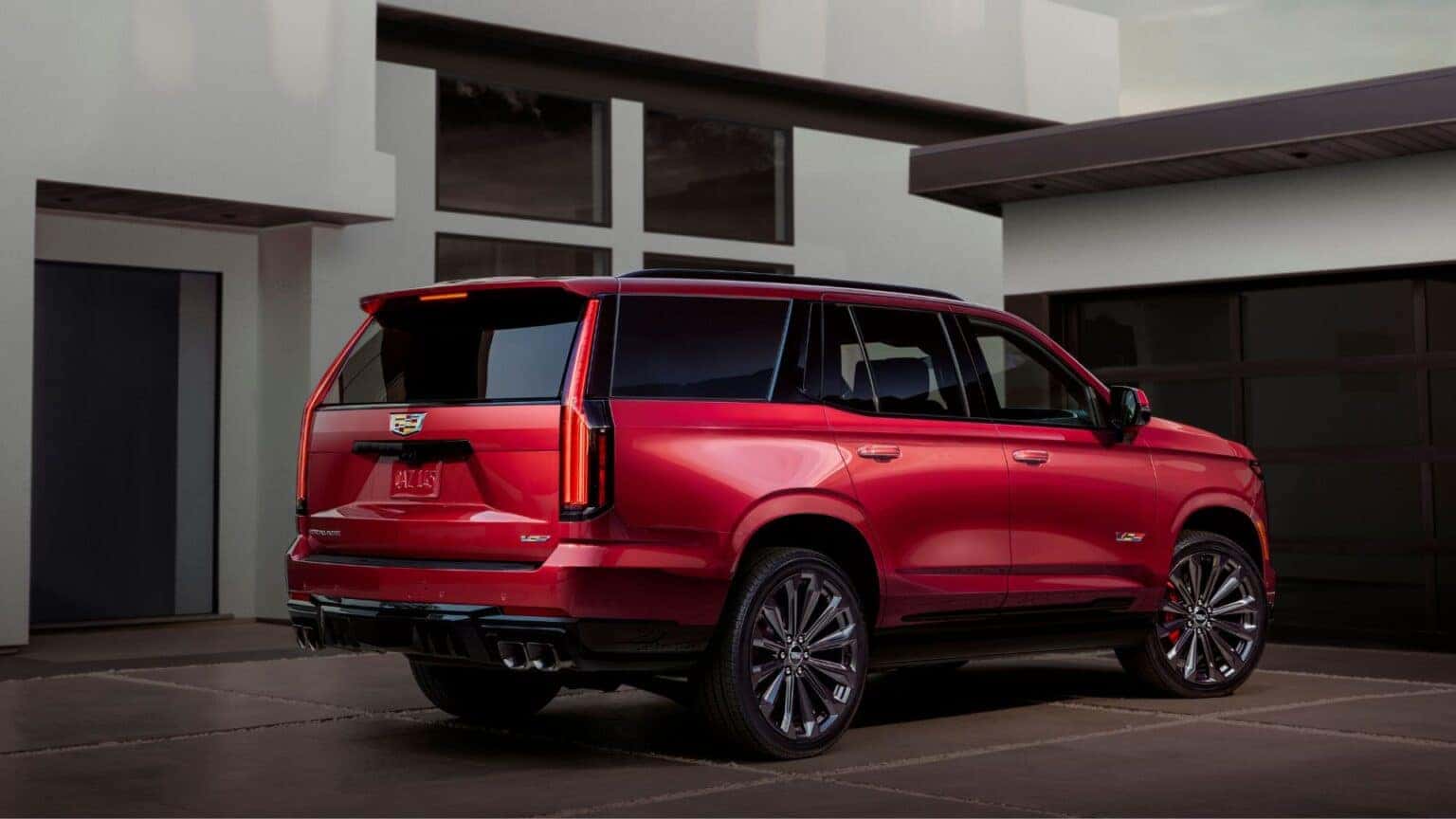 Cadillac Escalade vs. Escalade ESV Comparison | Jim Hudson Cadillac