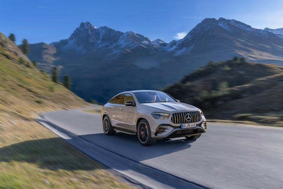 The new Mercedes-AMG GLE 53 plug-in hybrid: Powerful performance in ...